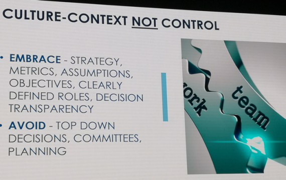 “คู่แข่งของ Netflix คือ ความง่วง” กะเทาะความสำเร็จยักษ์สตรีมมิ่งที่เคย ...