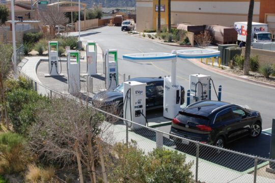 ค้นคำตอบทำไม “BYD” กล้ารุกตลาดรถ EV ไทยเต็มตัว! พร้อมสำรวจ Demand ...