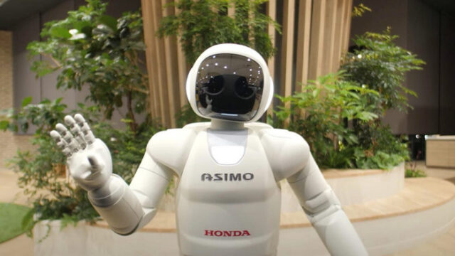 ธรรมดาโลกไม่จำ Elon Musk เลยจัดเต็ม โชว์หุ่นยนต์โบกมือซะเลย โปรเจ็คอลังการตัวต่อไป