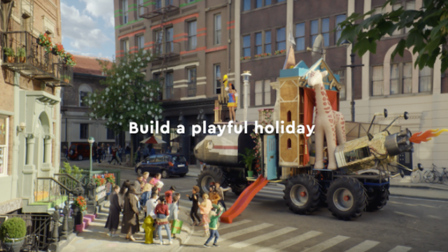 LEGO เลือก Katy Perry ทำแคมเปญคริสต์มาสที่ยิ่งใหญ่ที่สุด!