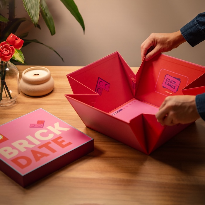 LEGO ออกรุ่นพิเศษ "Date Night in a Box" ให้คู่รักได้สานสัมพันธ์วันวาเลนไทน์