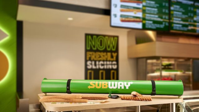 Subway คิดนอกกรอบ แจกตู้เซฟ "Sidekick Safes" ทรงหลอดยักษ์สำหรับเมนู ...