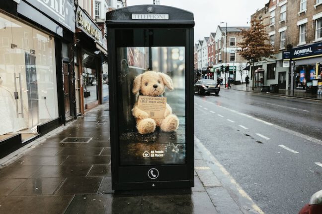 สะเทือนใจ! Homeless Toys เมื่อตุ๊กตาไร้บ้าน สะท้อนปัญหาเด็กไร้ที่อยู่ใน ...